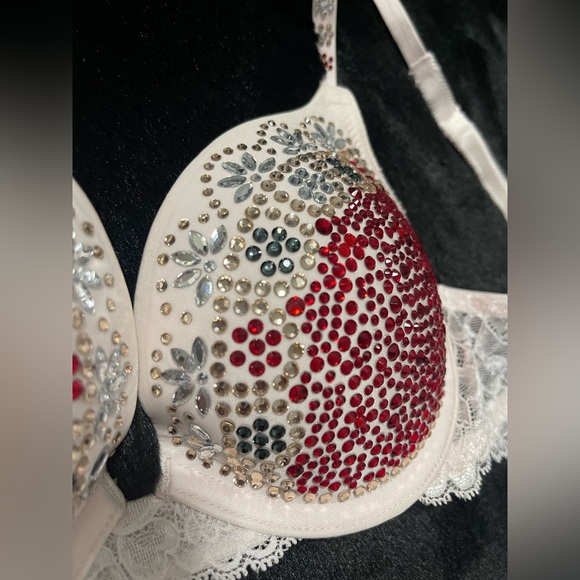 Victoria's Secret | Intimates & Sleepwear | 34b Vs Victorias Secret ...